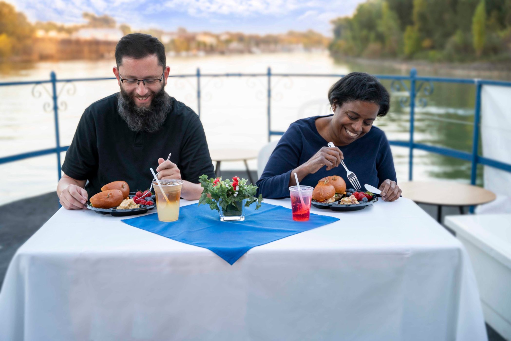 Sacramento River Lunch Cruise | River City Queen